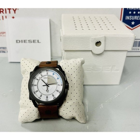 Diesel | Accessories | Diesel Mens Watch Dz576 Dz1576 With Case Vg E2b2 ...